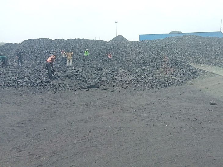 Work on coal washery and railway yard stopped in Singrauli | सिंगरौली में कोल वाशरी और रेलवे ...