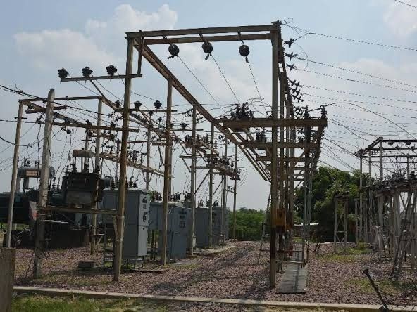 Work of changing power transformer in Ring Road substation