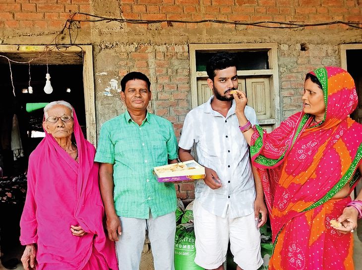 Subhash increased his pride by getting success in NEET-2025, people ...