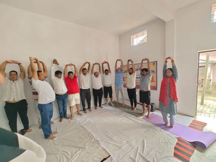 Yoga week in Nautanwa Municipality | नौतनवा नगर पालिका में योग सप्ताह ...