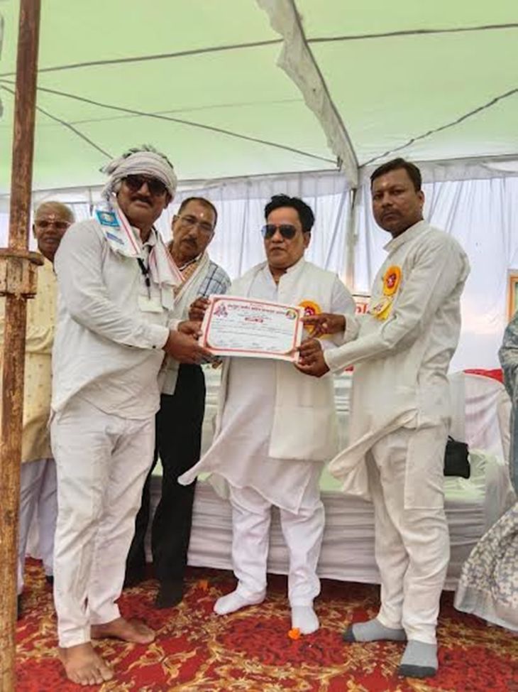 Society honored senior folk artist Neelam Das | वरिष्ठ लोक कलाकार नीलम ...