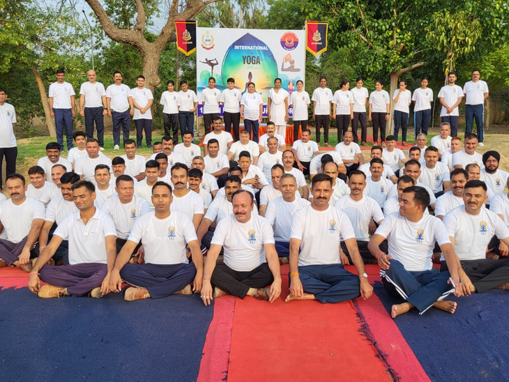 Yoga Day program organized in BSF | योग अनुशासन और मन-शरीर के समन्वय की ...