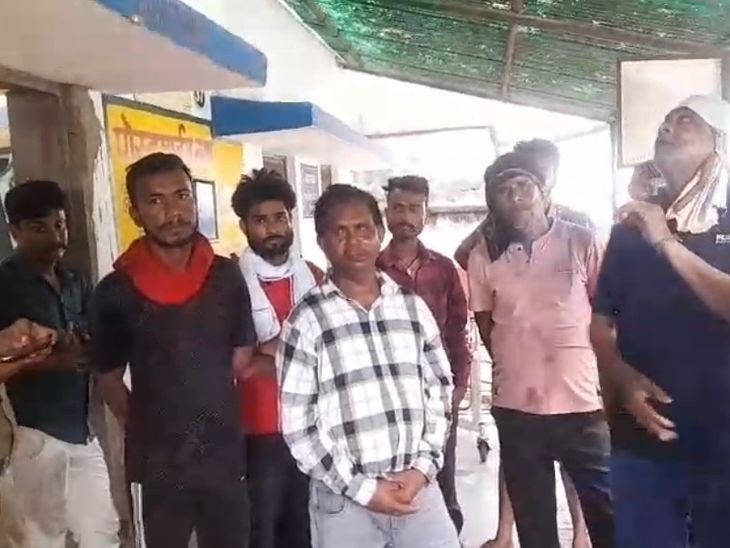 Uncle killed his disabled nephew by beating him with a stick | दिव्यांग भांजे की मामा ने लाठी से ...