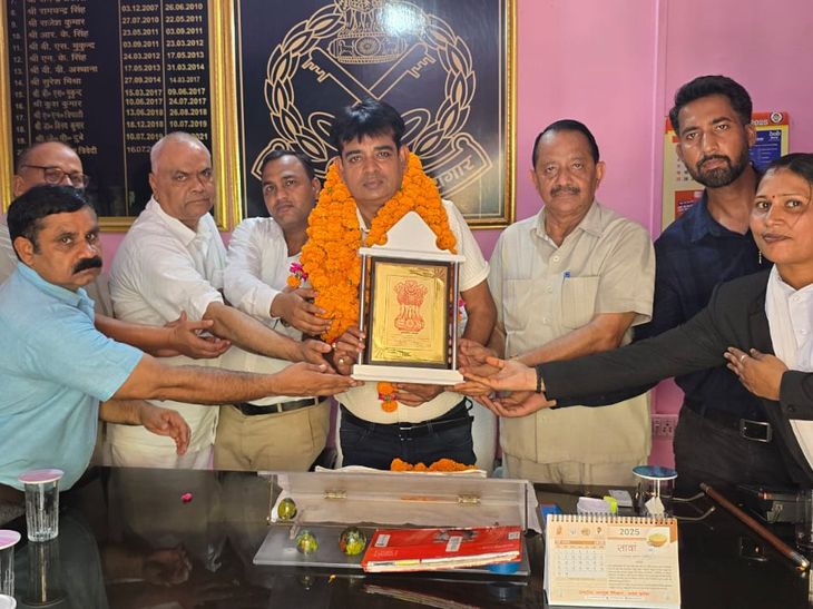Welcome to the new jailor of Mainpuri jail