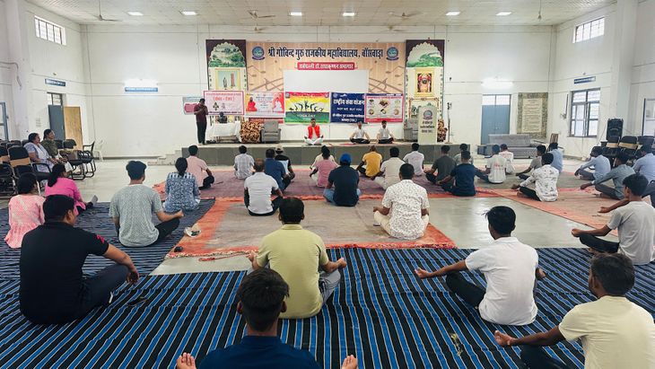 Yoga increases age and reduces diseases: Yoga Guru Solanki | योग से ...