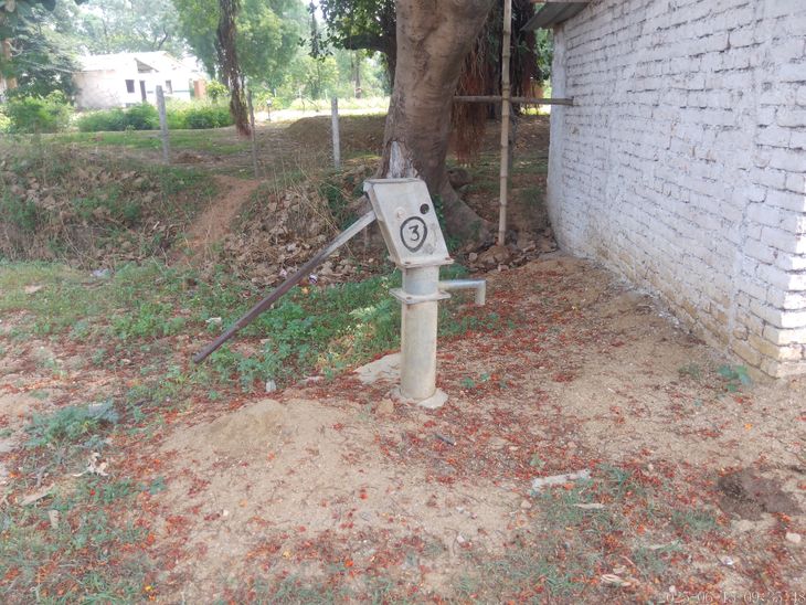 Drinking water crisis in Dubha village of Babhani | बभनी के ग्राम डूभा ...