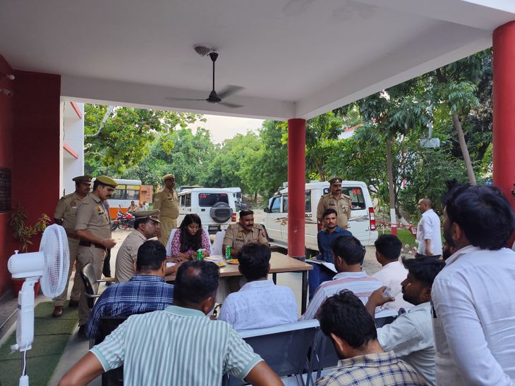Meeting held at Sohramau police station regarding Moharram
