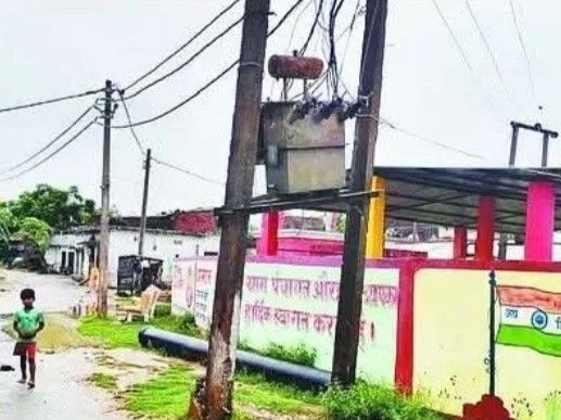 Transformer pole in Aurhawa of Barhni has been broken for 3 weeks ...