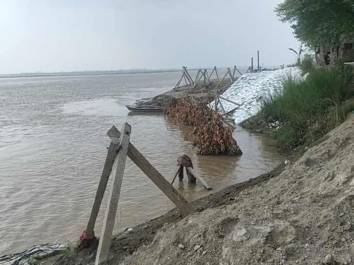 Preparation before flood in Saryu river | सरयू नदी में बाढ़ से पहले ...