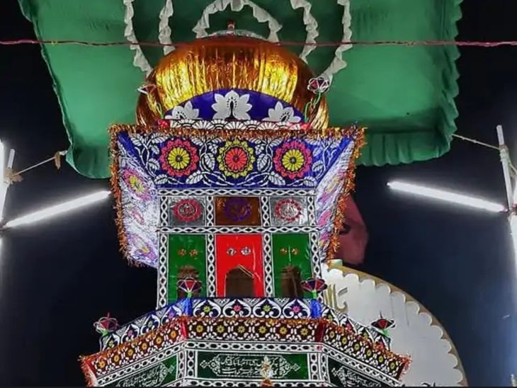 27 feet high Tajia in Siddharthnagar on Moharram | मोहर्रम पर ...