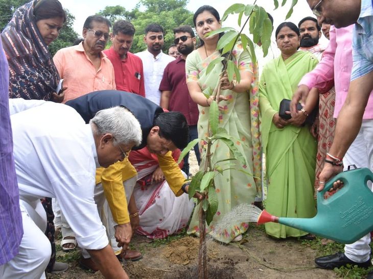 50 years of emergency completed | आपातकाल के 50 साल पूरे: देवरिया में ...