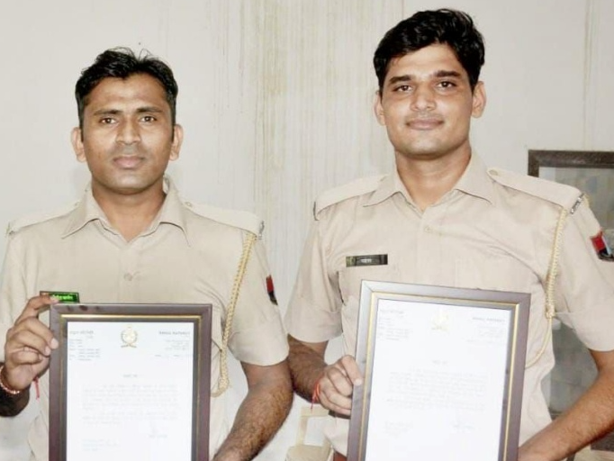 Constables Jitendra Bagora and Mahesh Jat from Pali, Rajasthan receive gallantry promotion ...