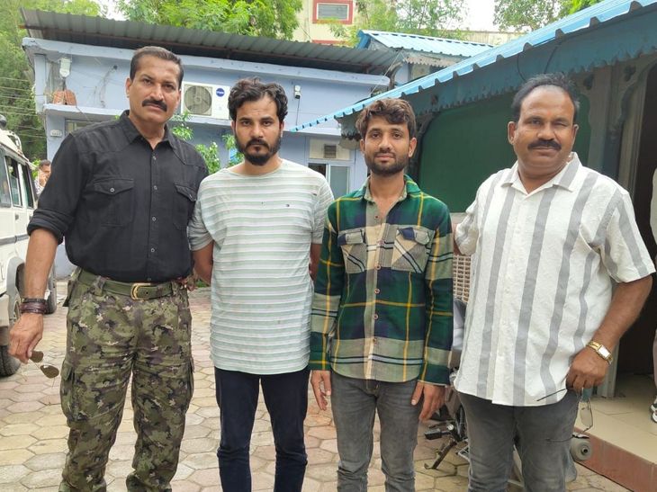 Two drug smugglers from Mandsaur arrested in Indore | इंदौर में धराए ...