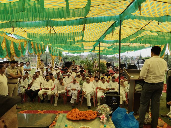 Hisar-hansi-sp-conducts-police-public-dialogue-program-village-bas-update