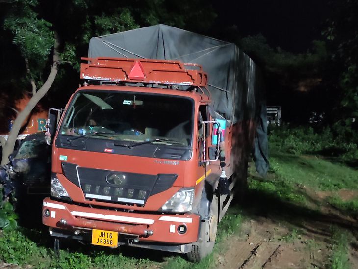 Smuggling of 10 quintals of ganja busted in Duddhi | दुद्धी में 10 ...