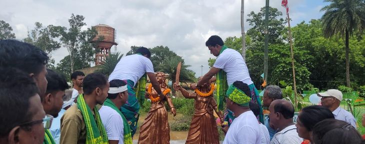The block chief unveiled the statue of Phulo and Jhano | फूलो और झानो ...