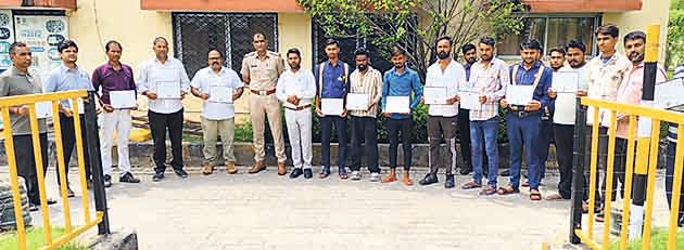 Toll employees were given training on traffic rules and certificates ...