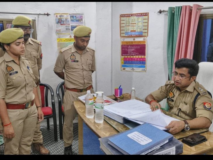 SP did a surprise inspection of Belhar police station | एसपी ने किया ...