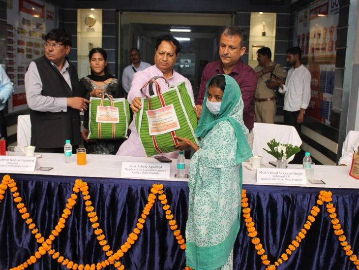 Goyal Group celebrated its 18th foundation day in Lucknow | लखनऊ में ...