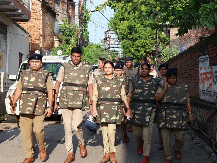 Police flag march before Muharram in Datia | दतिया में मोहर्रम से पहले ...