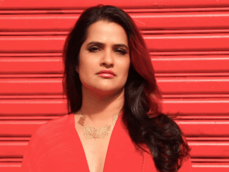Sona Mohapatra got angry on retiring the song 'Kaanta Laga' | कांटा लगा गाने को रिटायर करने पर ...
