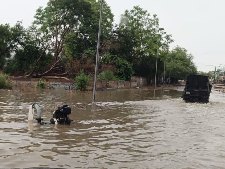 Rohtak Meham Heavy Rainfall Waterlogging Roads Flooded | Update News ...