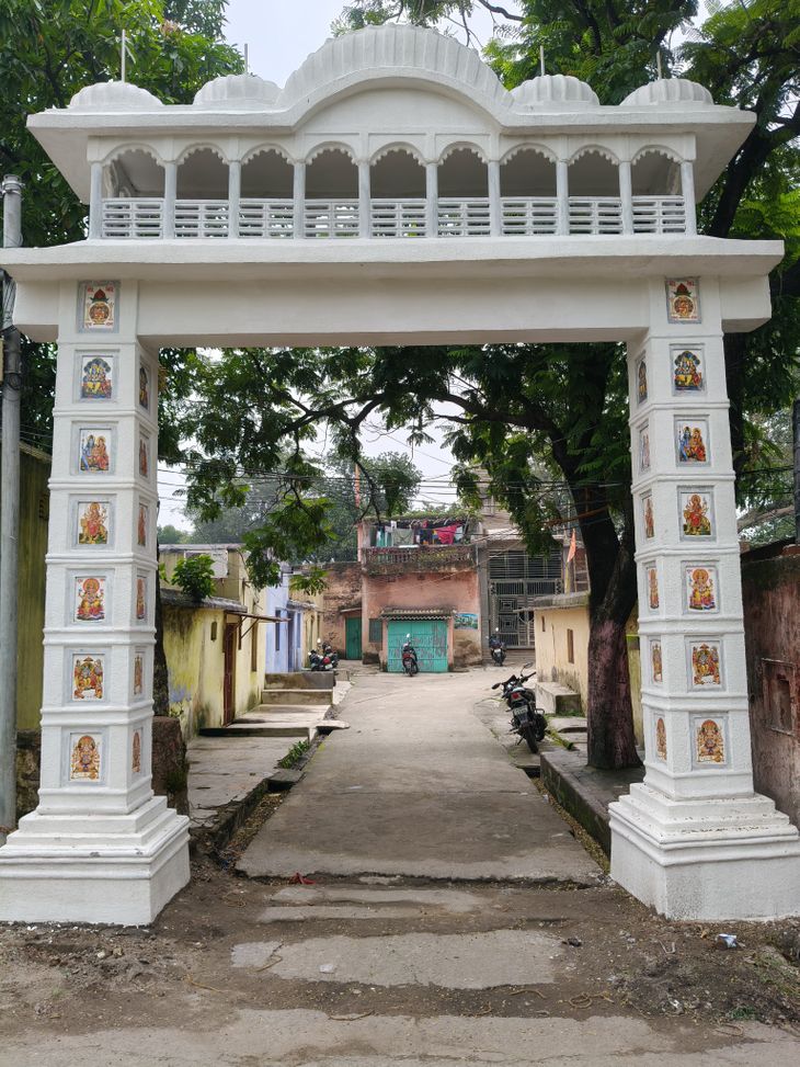 The renovation work of many temples including Shiv Narayan Shyam Baba temple is in full swing ...