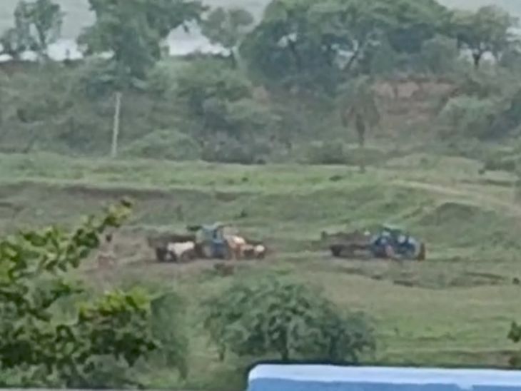 Driver beaten up over protest against illegal sand transportation ...