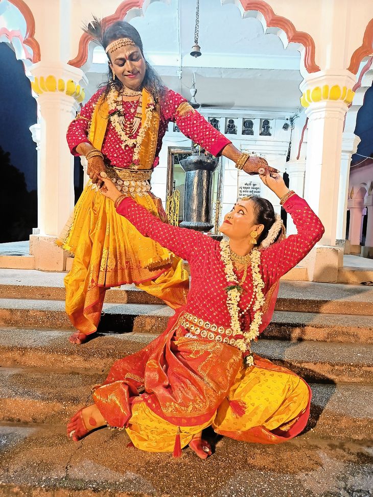 People were mesmerized by watching Dev Das and Dev Dasi dance