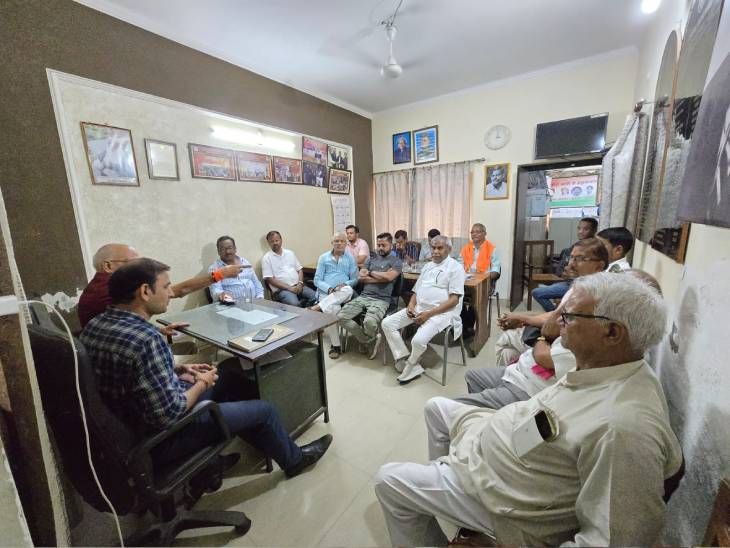 UP PuVVNL DVVNL Privatization Dispute | Vidyut Vitaran Nigam