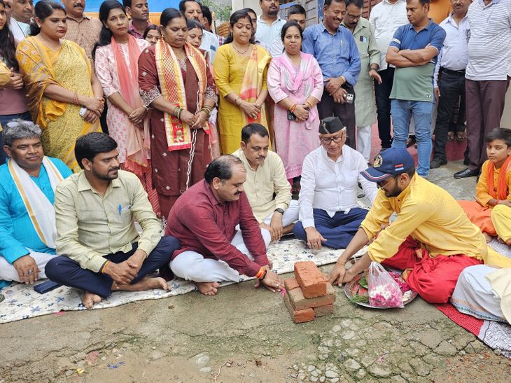 MLA Neeraj Bora laid the foundation stone, road will be built from ...