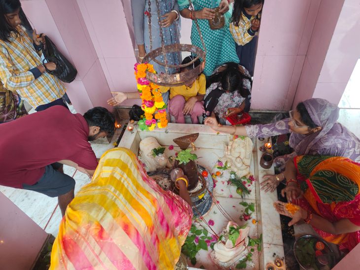 Special worship at Shiva temples in Nadbai | नदबई में शिवालयों पर विशेष ...