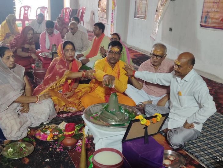 Special event in Shiva temple of Hasanganj