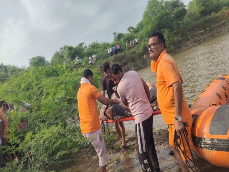 Rajasthan Kota city police Rural police Chauth Mata Nimoda Hari Ki Chambal river 3 bodies found ...