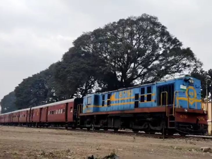Trains on Malani-Nanpara rail route closed till 31 July | मैलानी ...
