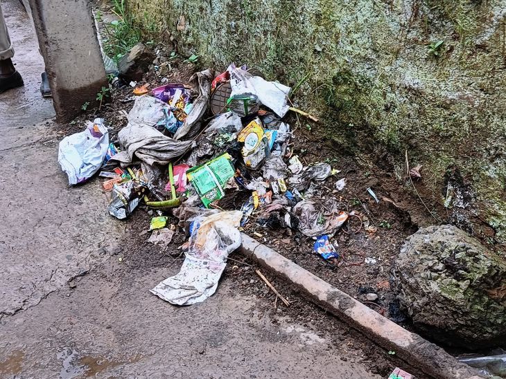 More than a dozen people are sick due to vomiting and diarrhea in ...