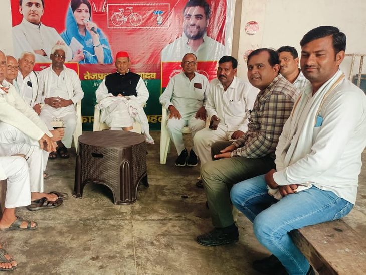 Former minister Kareli visited Barnahal office | पूर्व मंत्री करेली ने ...