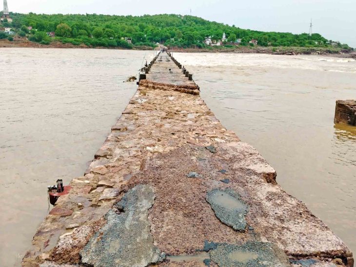 Seondha is cut off from Gwalior-Bhind