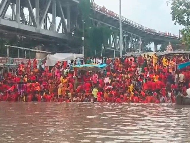 Devotees gathered at Simaria Ghat in Begusarai