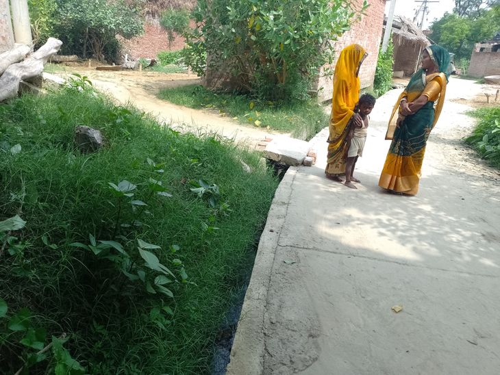 Trouble due to waterlogging in Jhaam Ka Purwa of Raebareli | रायबरेली ...