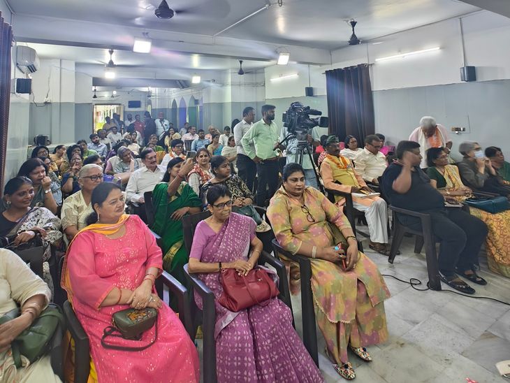 Dr. Smita Mishra's three new books launched | डॉ. स्मिता मिश्रा की तीन ...