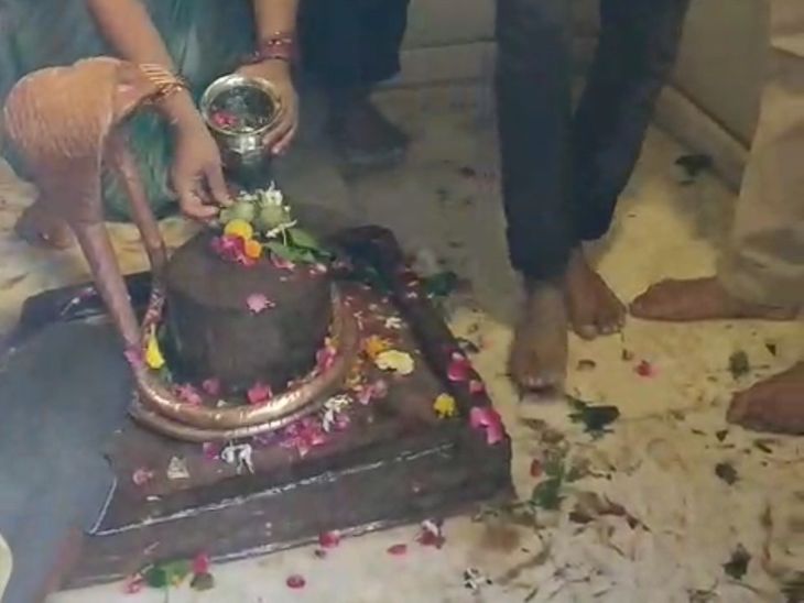 On the second Monday of Sawan, there was a huge crowd in the Shiva ...