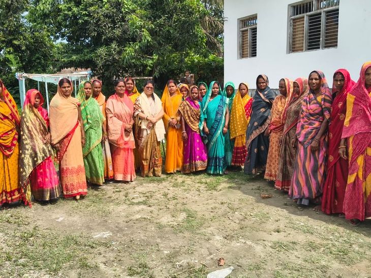 Former BJP MLA's dialogue with women in Veerpur | वीरपुर में पूर्व ...