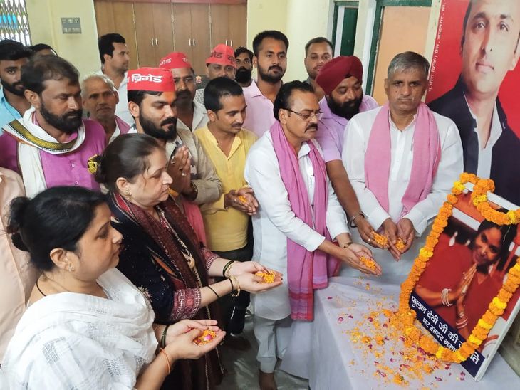Heroine Phoolan Devi's death anniversary was celebrated in Robertsganj ...