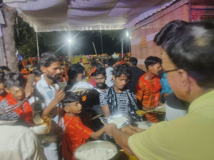 Organizing a feast at Karwal Mata Temple | करवल माता मंदिर में भंडारे ...