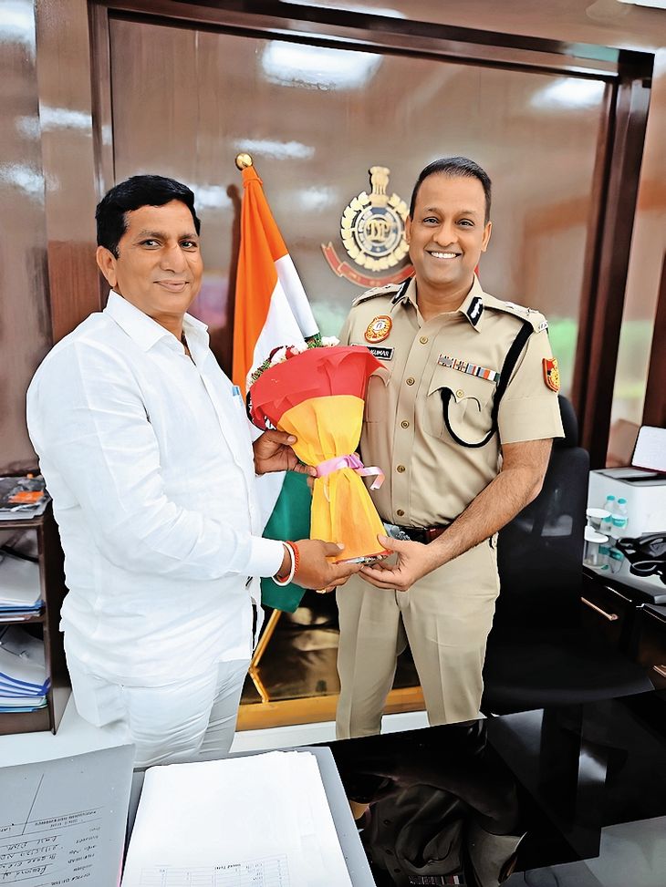 IPS Vijay Yogi is the Joint Commissioner of Delhi Police