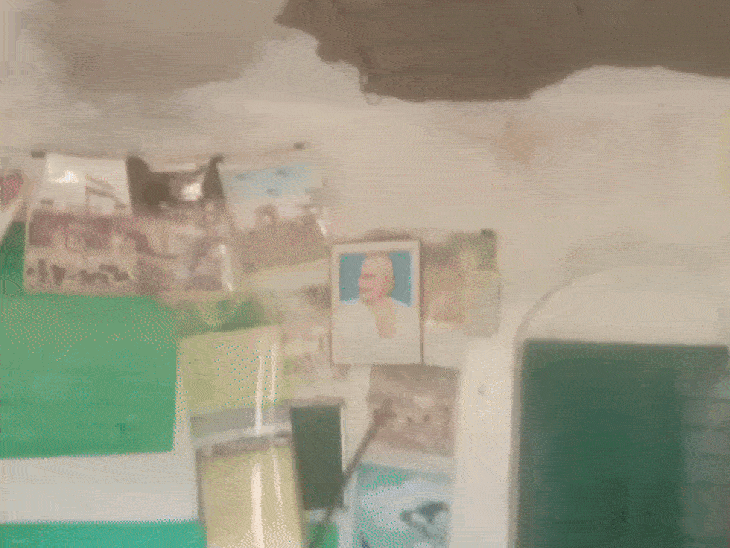 The plaster of the ceiling fell in the primary school of Shahdol