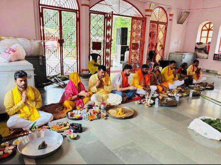 Mass Rudrabhishek took place in Saraiya Hanuman temple of Gorakhpur ...