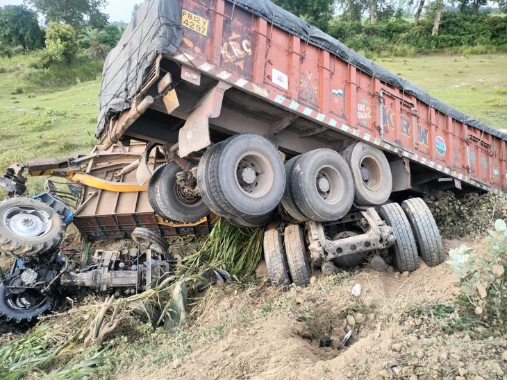 Drivers of both vehicles injured in truck-tractor collision | ट्रक ...