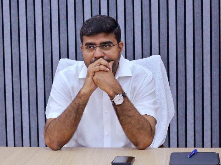 Deepak Meena was the DM of Ghaziabad for 6 months | 6 महीने 10 दिन ...